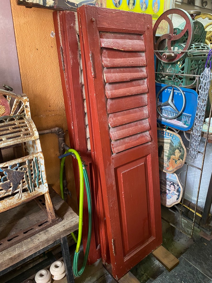 Tingkap Kayu Merah Antik, Hobbies & Toys, Collectibles & Memorabilia ...