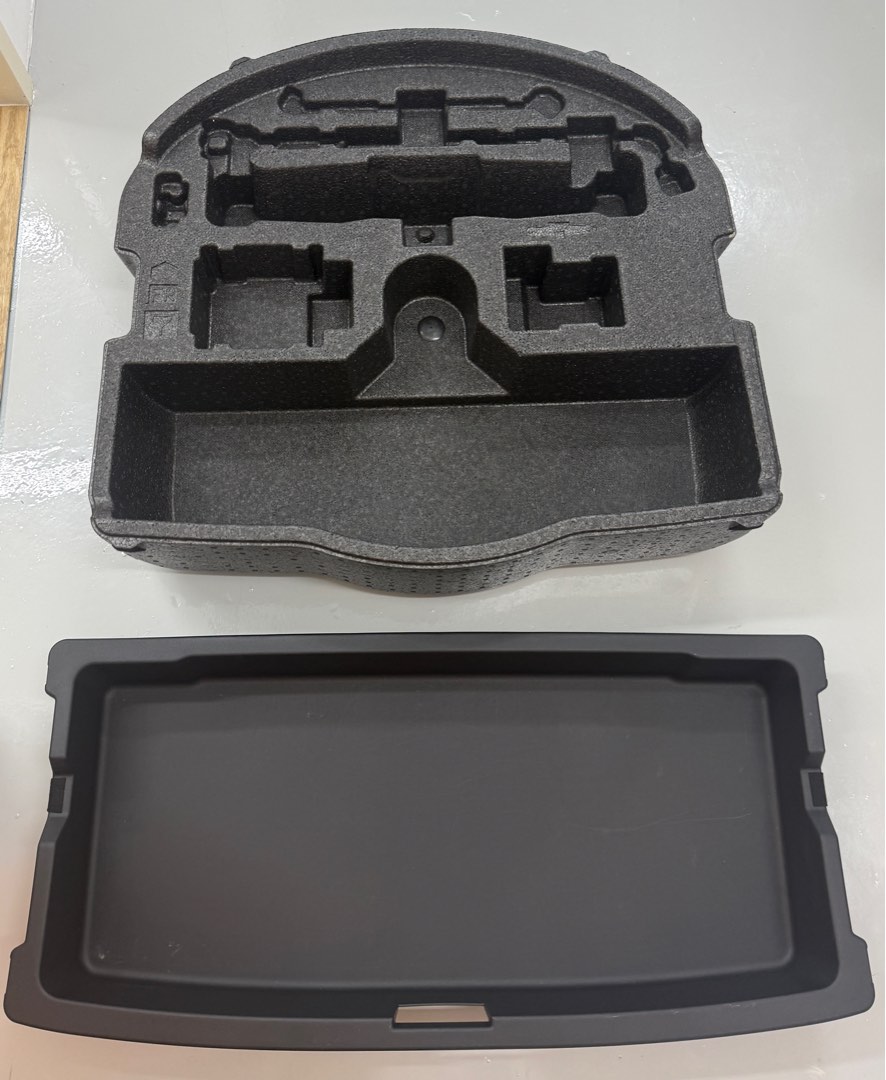 Toyota Tyre console partition storage Car accessories, Car Accessories, Accessories on Carousell