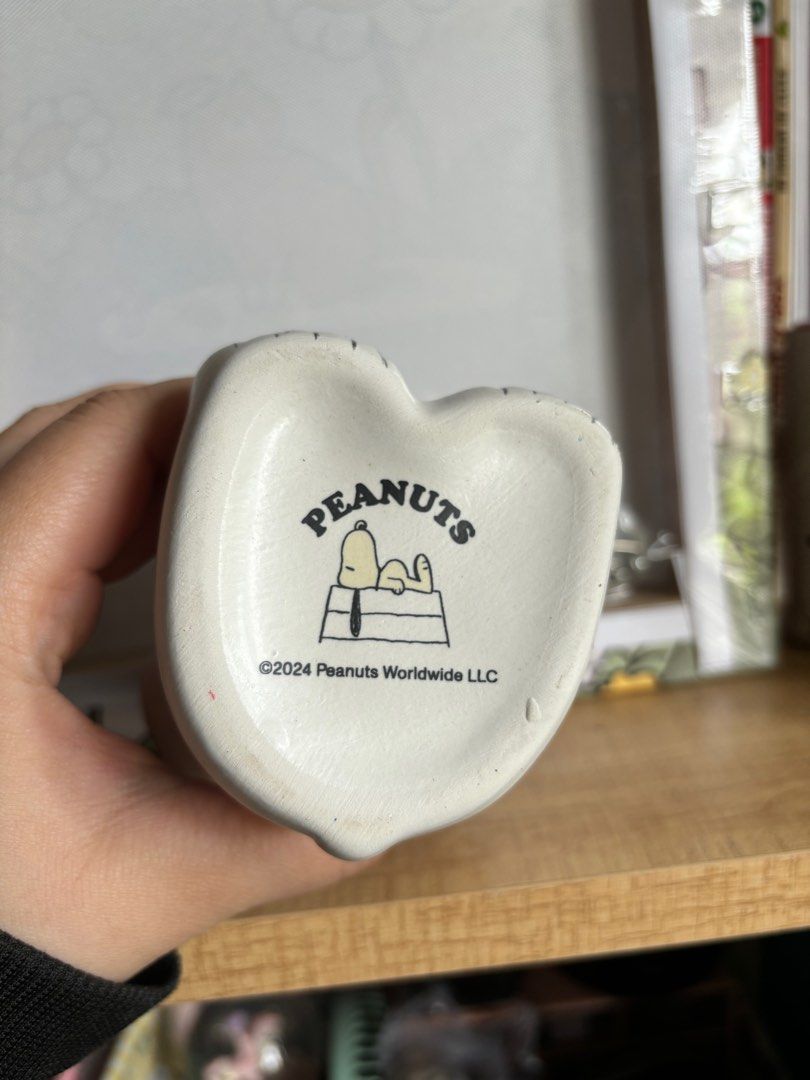 TYPO SNOOPY PEANUTS CERAMIC PEN HOLDER/BOOK END (2024), Hobbies & Toys ...