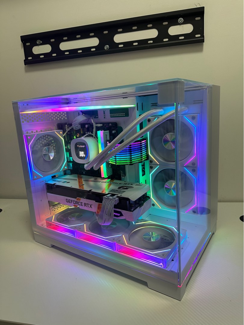 Ultimate White Gaming Rig Setup, Computers & Tech, Desktops on Carousell