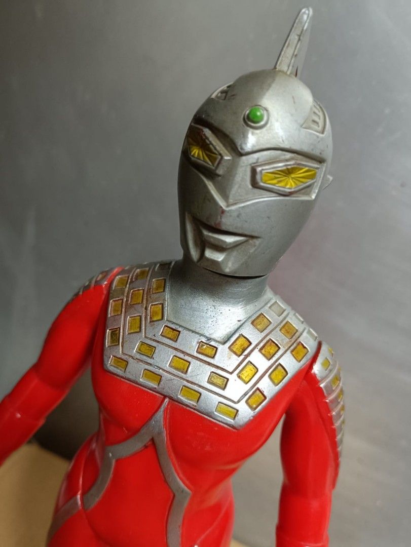 Vintage 1988 Bandai Big Sofubi Ultra Seven Ultraman Soft Vinyl Figure ...