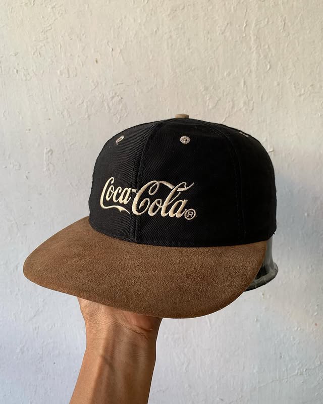 Vintage 90s Coca Cola Cap, Fesyen Pria, Aksesoris, Topi di Carousell