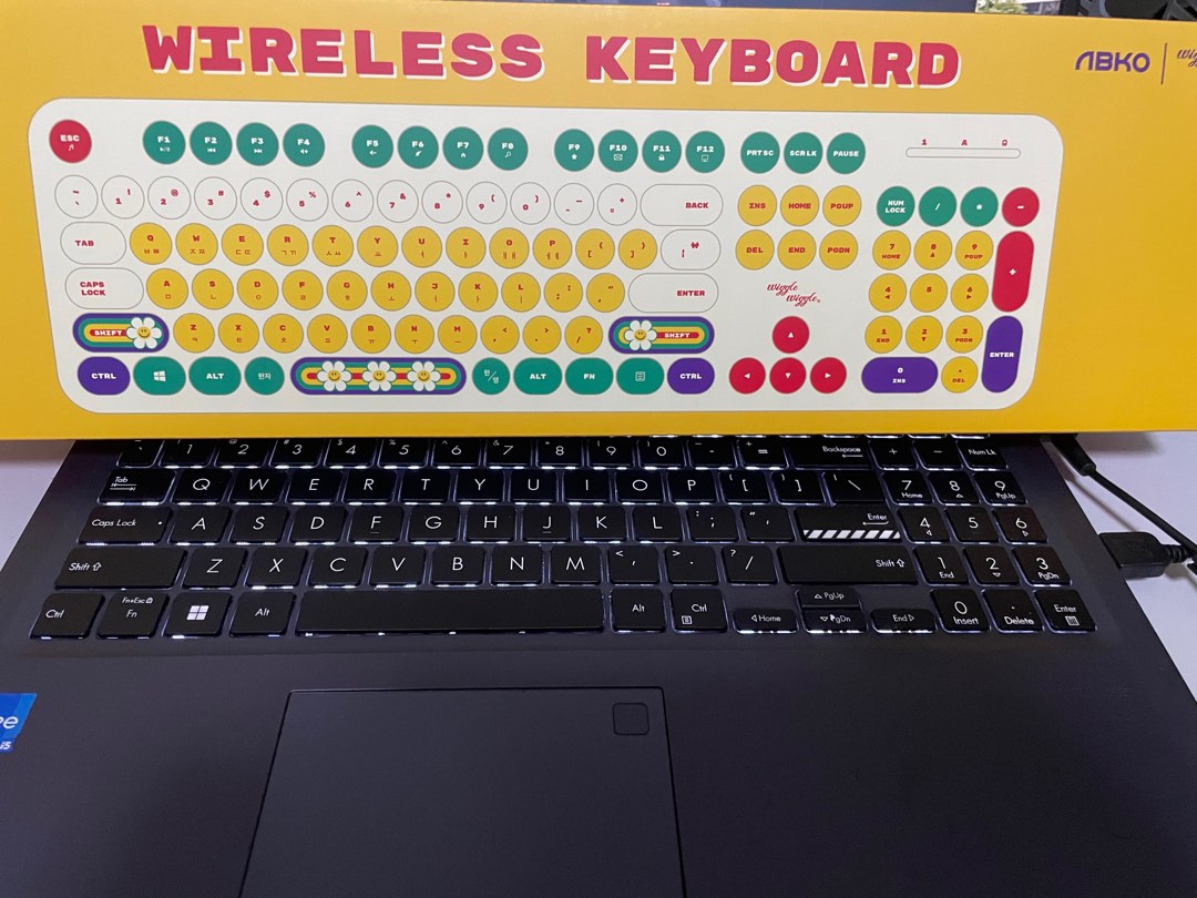 Wiggle wiggle mechanical keyboard, Computers & Tech, Parts ...