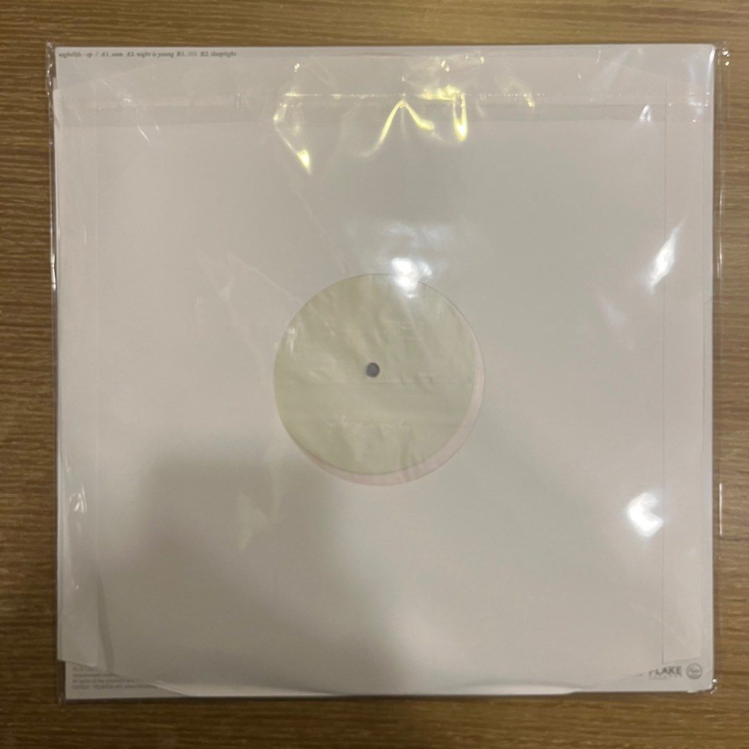 揺らぎ Yuragi nightlife e.p. 限量500粉白渲染彩膠 黑膠, 書籍、休閒與玩具, 樂器、音樂相關, 黑膠唱片在旋轉拍賣