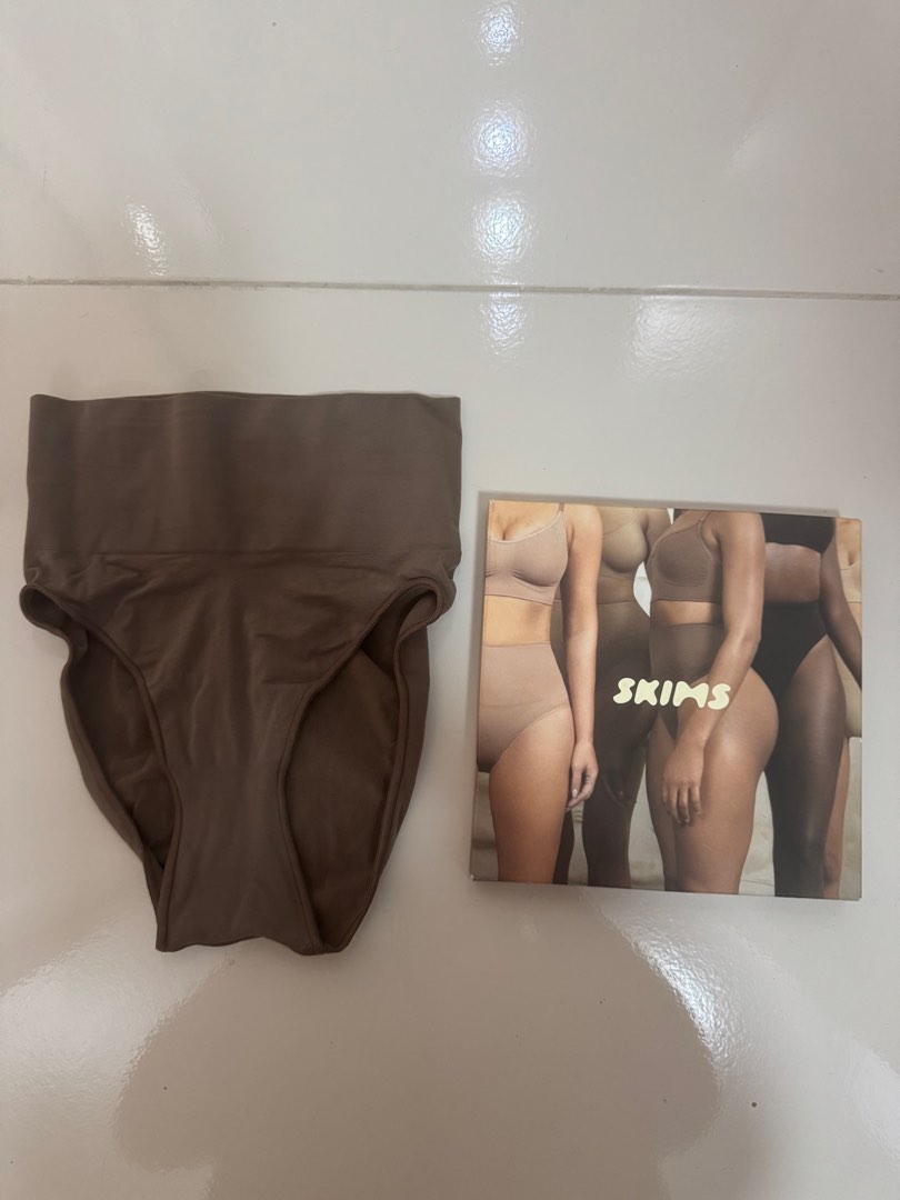 Authentic Skims Core Control Brief XXS/XS, Women's Fashion, Undergarments & Loungewear on Carousell