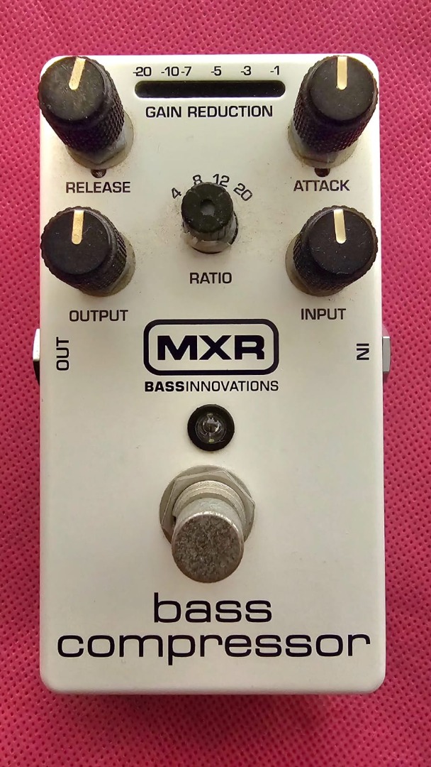 Bass Compressor - MXR M87, Hobbies & Toys, Music & Media, Musical ...