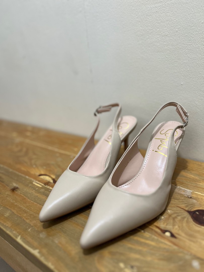 Catherine Heel Pumps, Women's Fashion, Footwear, Heels on Carousell