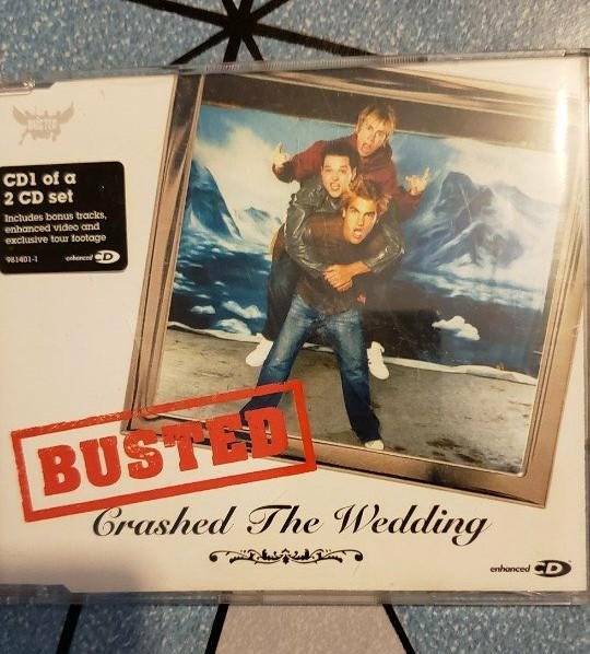 CD single Busted crashed the wedding, 興趣及遊戲, 音樂、樂器 & 配件, 音樂與媒體 - CD 及 ...
