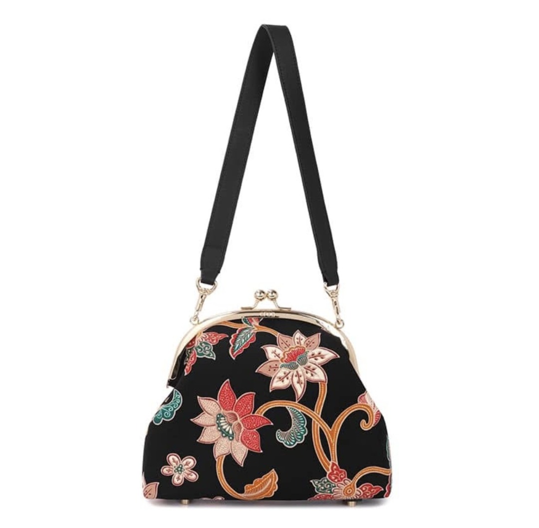 CFOB 1203 Kisslock, Women's Fashion, Bags & Wallets, Shoulder Bags on ...