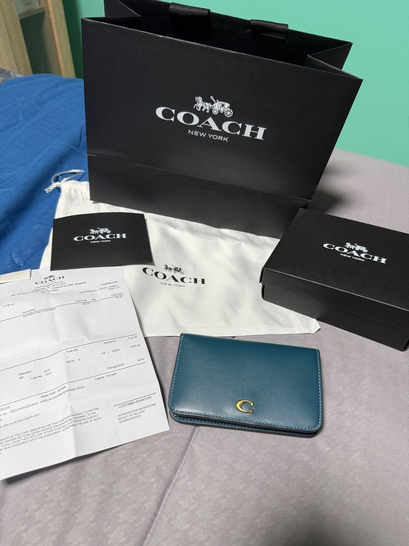 Coach Essential Slim Card Case/ Wallet, Men's Fashion, Watches ...