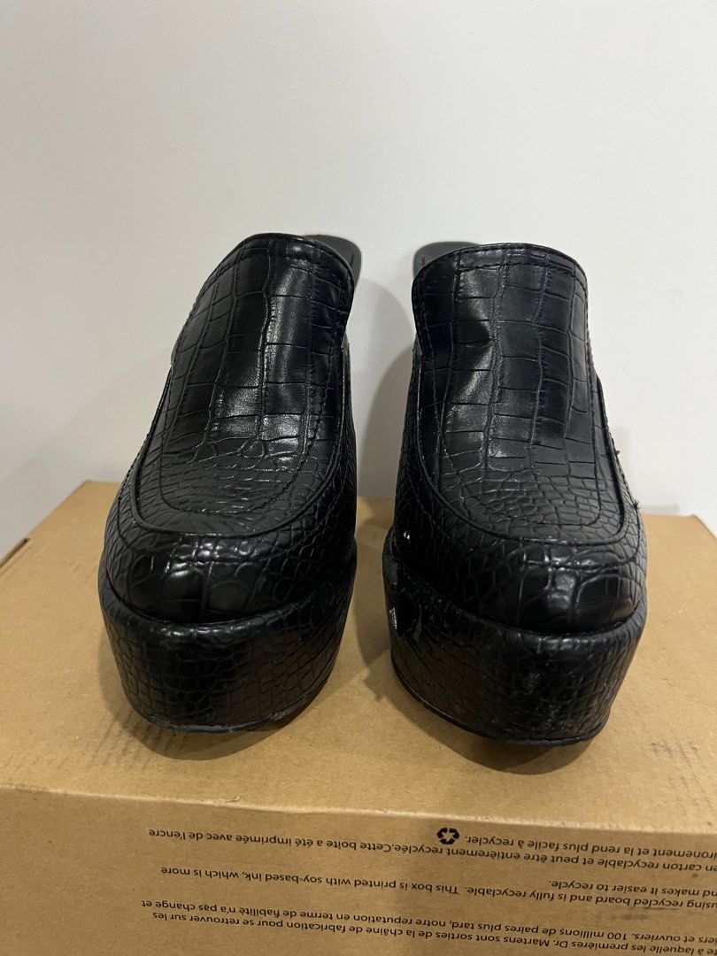 Croc Pattern Platform, Women's Fashion, Footwear, Heels on Carousell