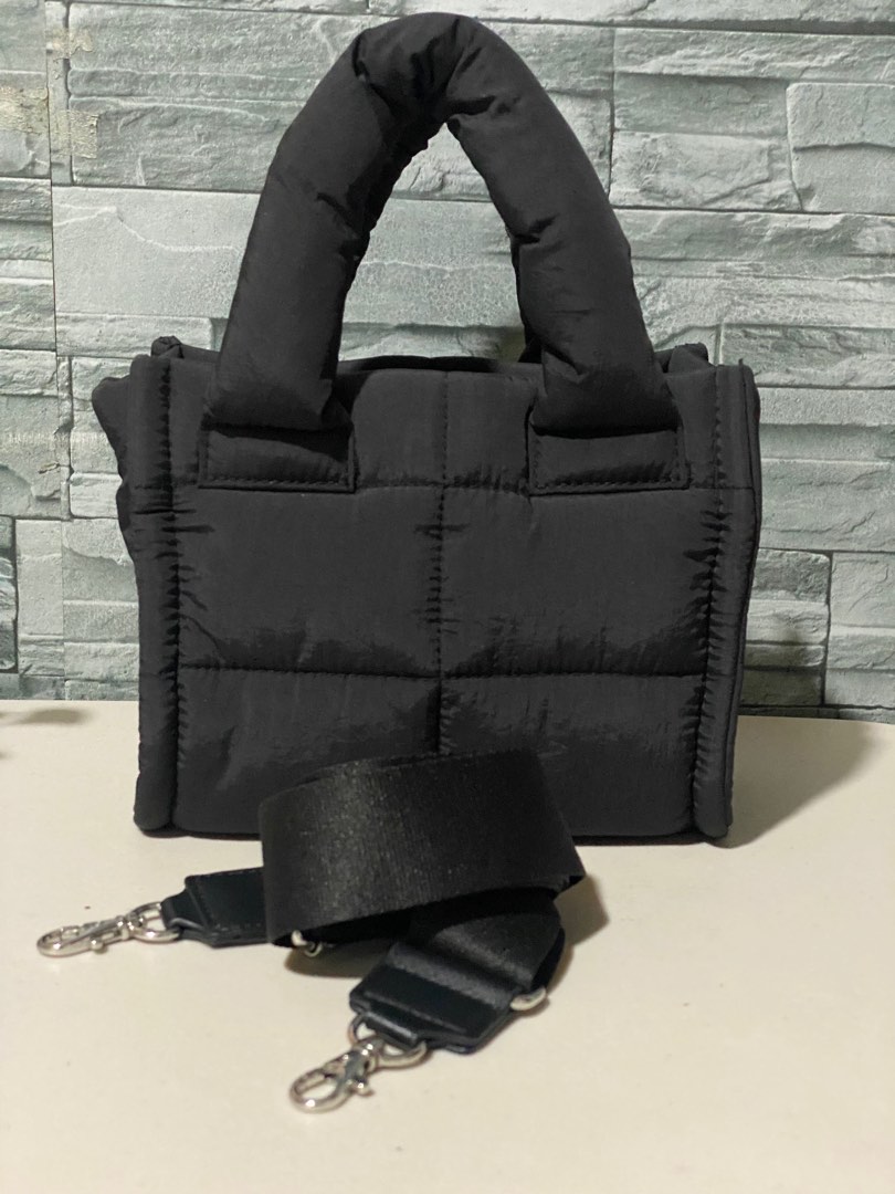 GU Puffer Sling Bag (black), Men's Fashion, Bags, Sling Bags on Carousell