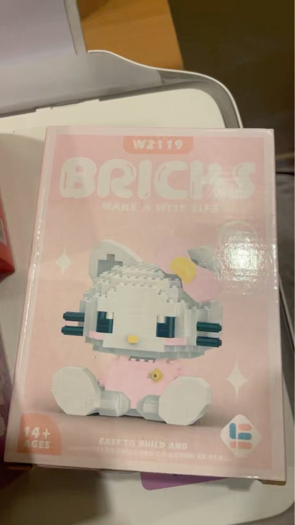 Hello Kitty Building Blocks nanoblocks, Hobbies & Toys, Toys & Games on ...