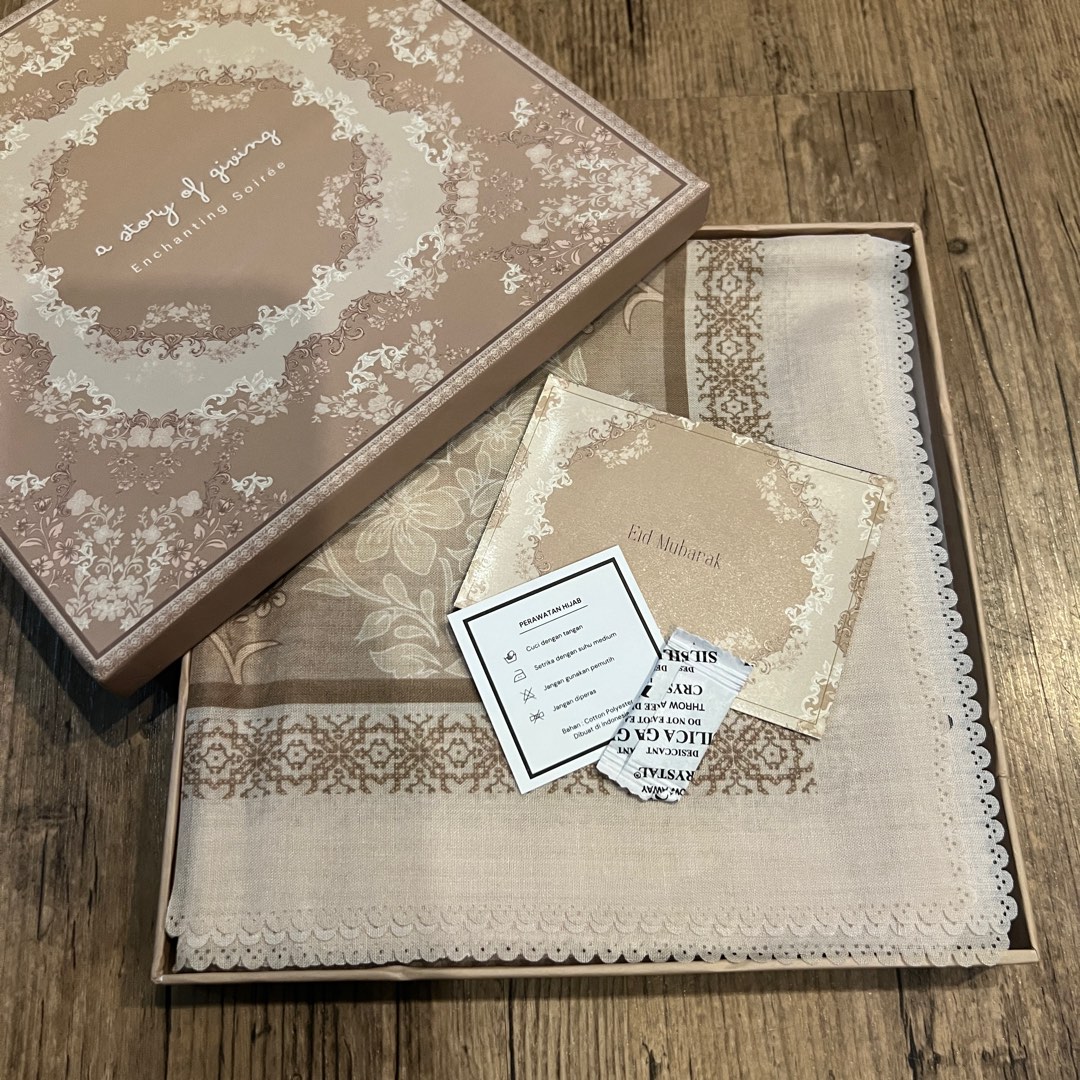Hijab Branded (Sisa Produksi) Original‼️, Fesyen Wanita, Muslim Fashion ...