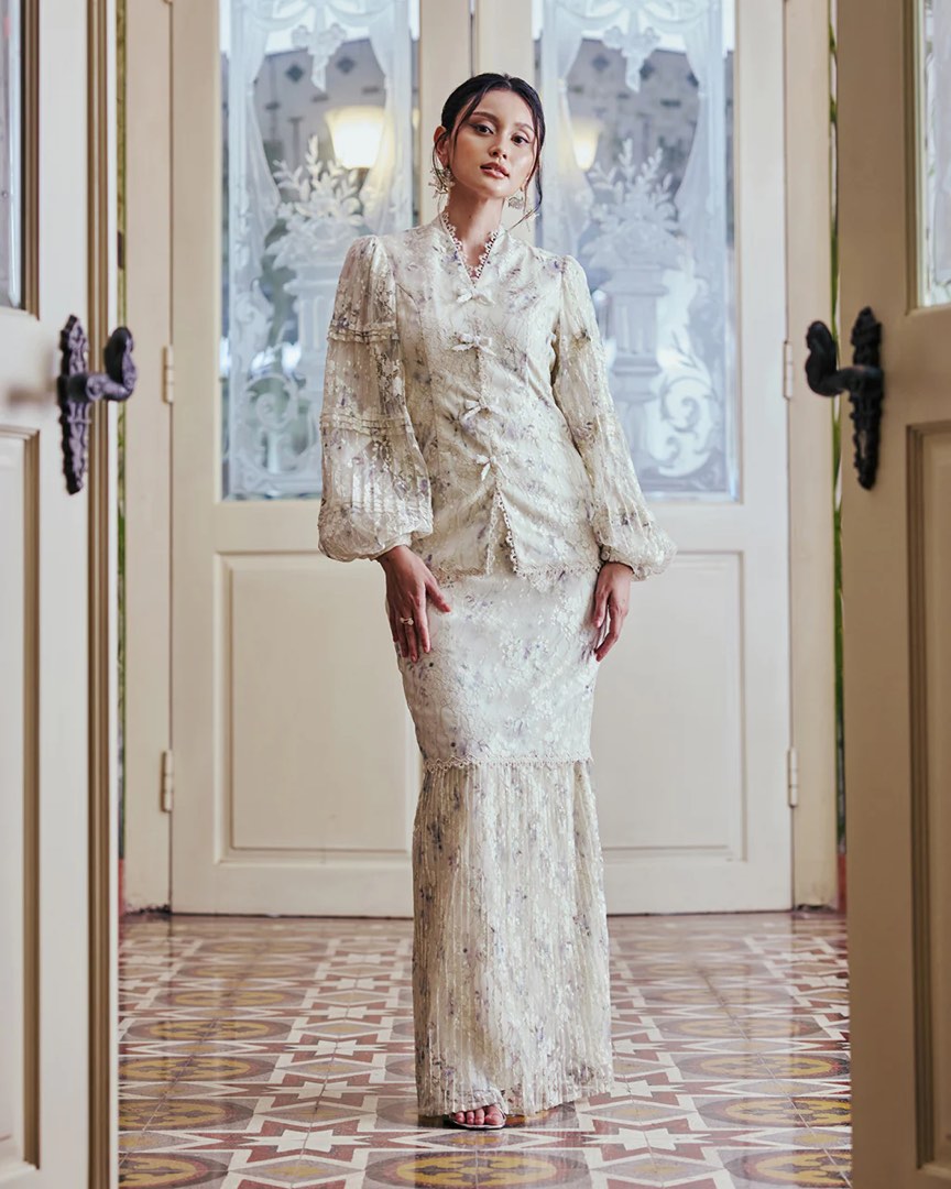 Innai & Co Hanis (swap with Shikin / Bunga), Women's Fashion, Muslimah ...