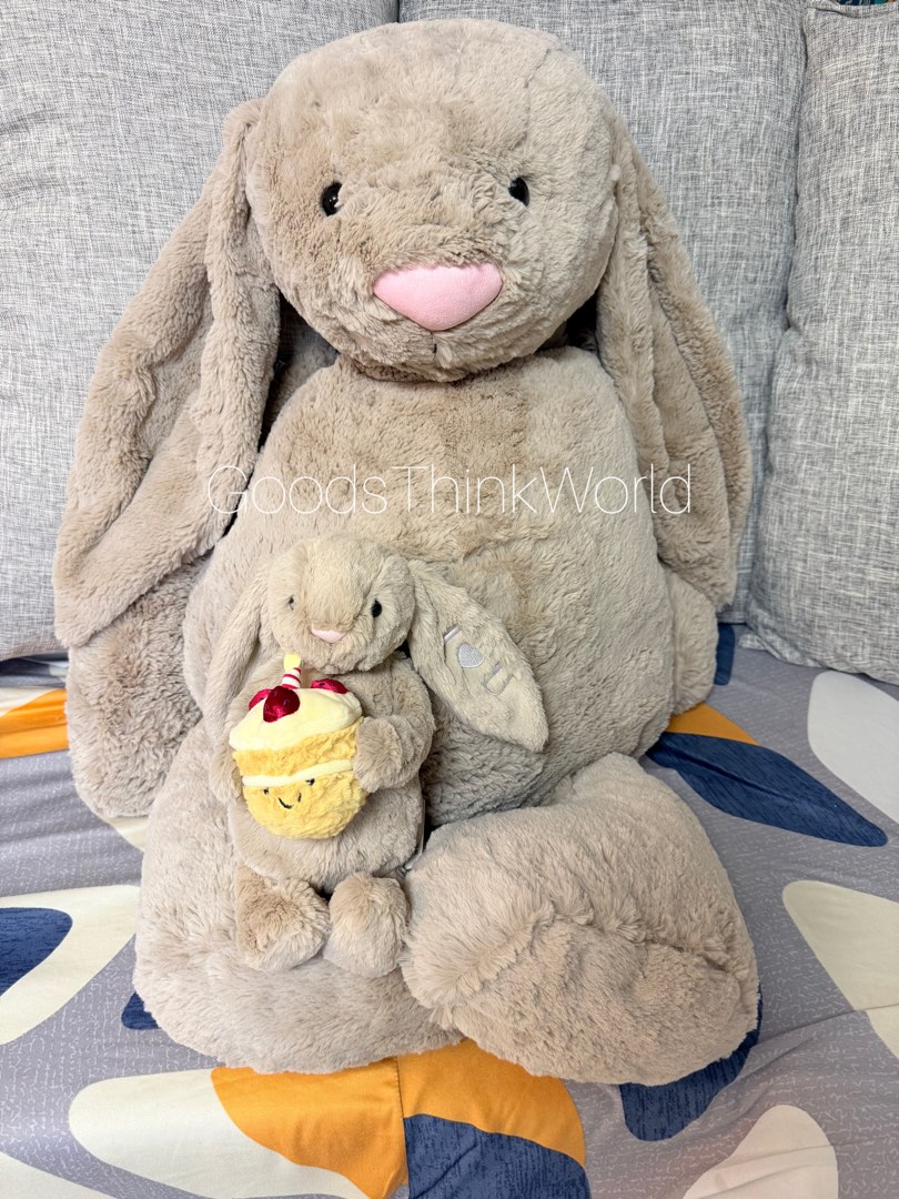 Jellycat 108cm Bunny 31cm Bashful Beige Bunny Birthday, 兒童＆孕婦用品, 嬰兒玩具 - Carousell