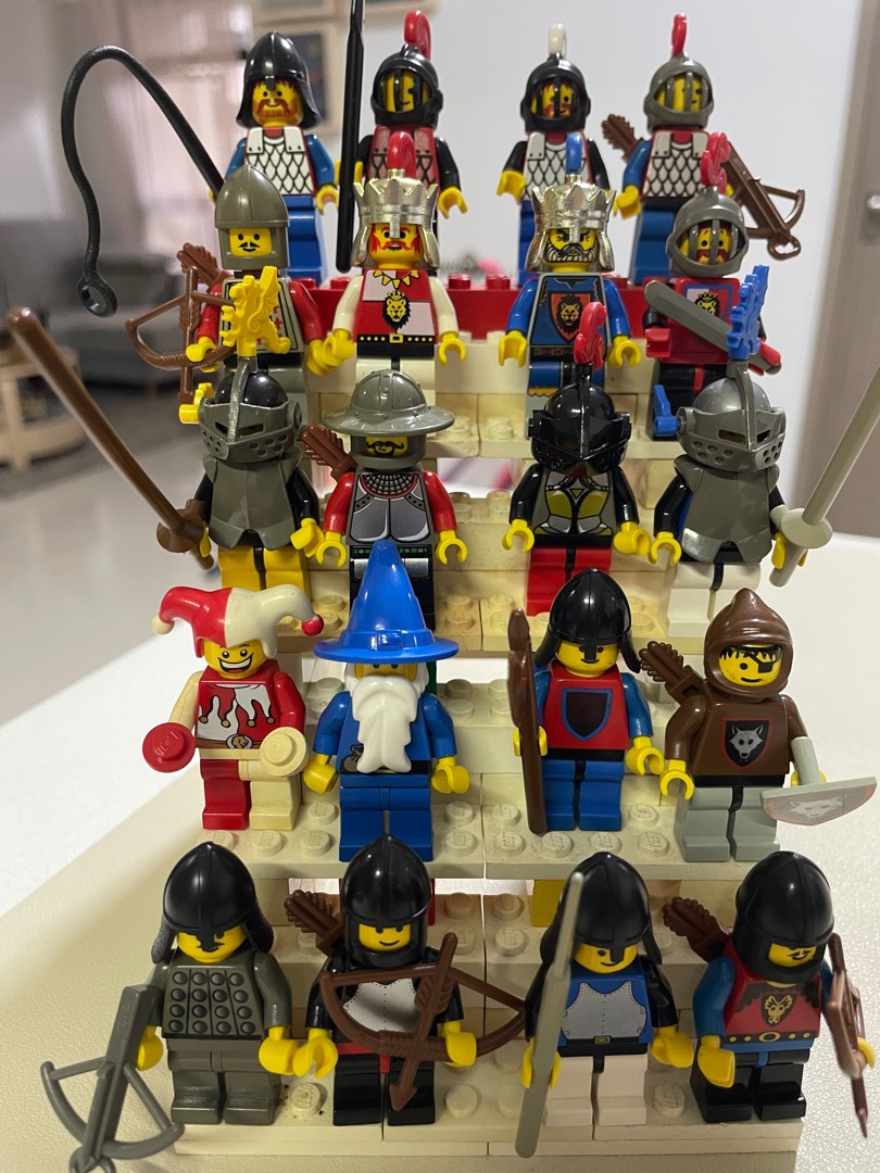 Lego knight, Hobbies & Toys, Toys & Games on Carousell