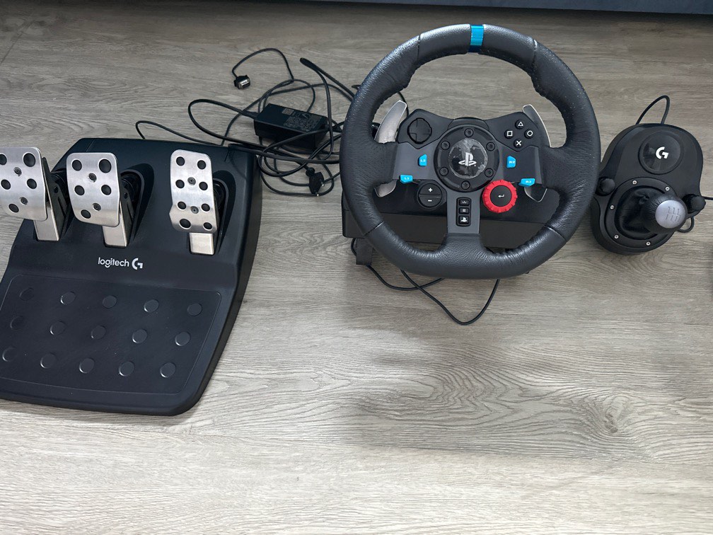Logitech g29 steering wheel with shifter, Video Gaming, Gaming ...