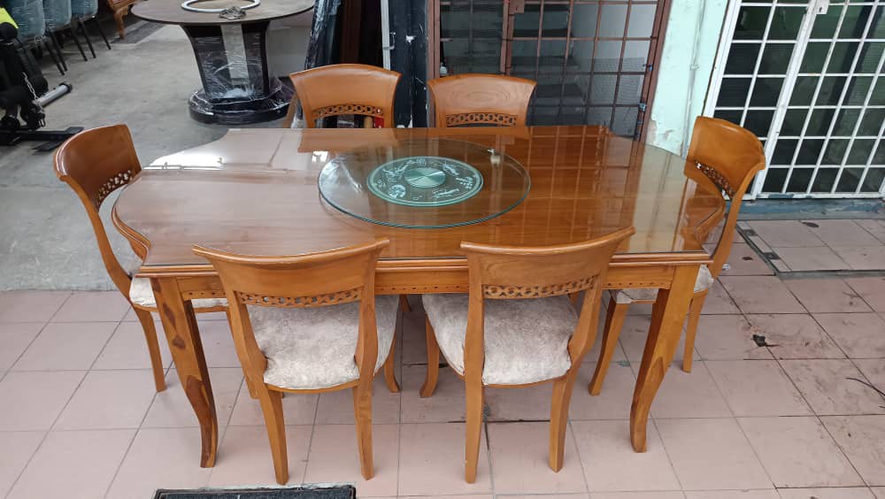 MEJA MAKAN TERPAKAI KAYU JATI 6 KERUSI, Furniture & Home Living ...