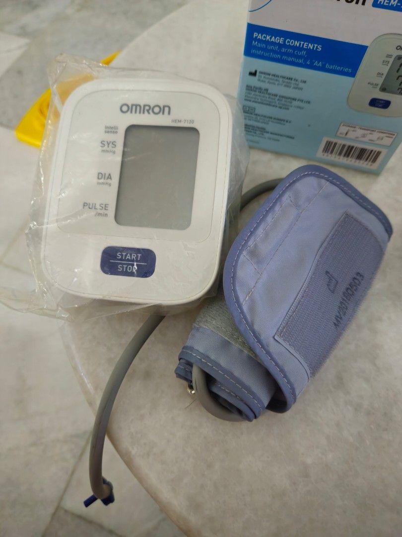 Omron HEM-7120 Monitor, Health & Nutrition, Health Monitors & Weighing Scales on Carousell
