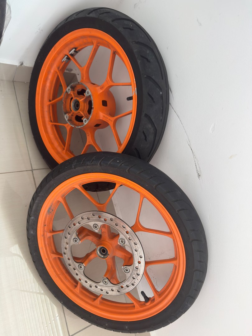 Original spotrim rs150r v1 repsol 250 sekali tayar, Sports Equipment ...