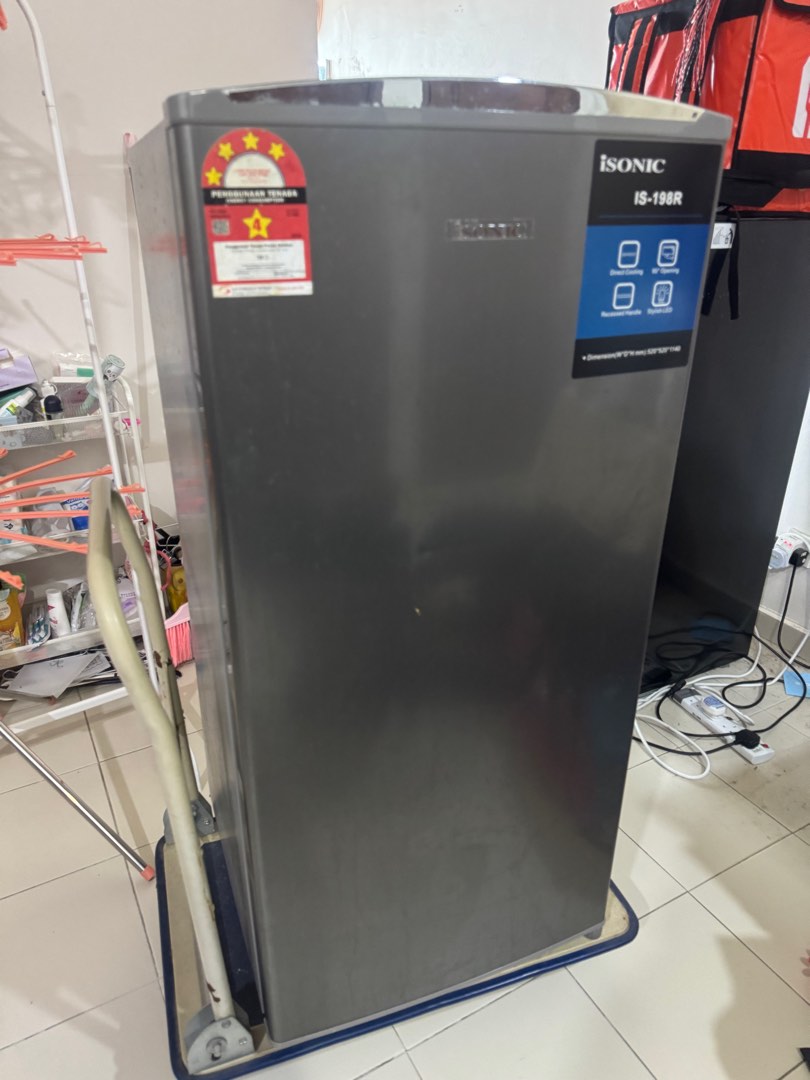 Peti Ais Defect ISONIC 175L IS-198R, TV & Home Appliances, Kitchen Appliances, Refrigerators ...