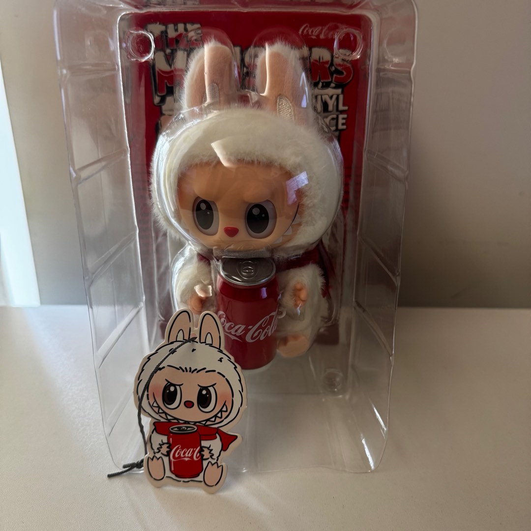 Pop Mart Labubu Coke可口可樂, 興趣及遊戲, 玩具 & 遊戲類 - Carousell
