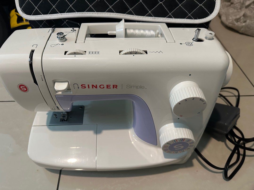 Singer Simple sewing machine, TV & Home Appliances, Other Home ...