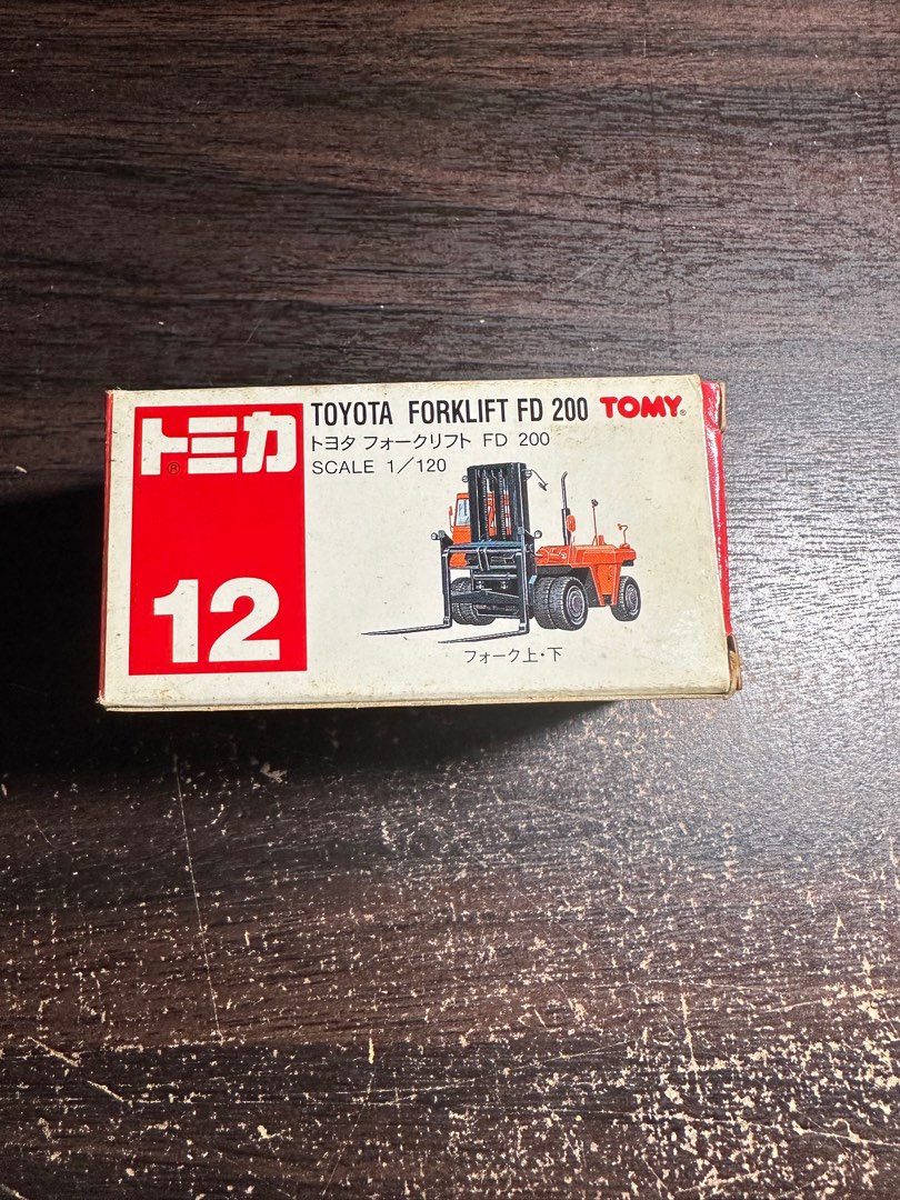 Takara Tomy Tomica 12 Toyota Forklift Fd 200, 興趣及遊戲, 玩具 & 遊戲類 - Carousell