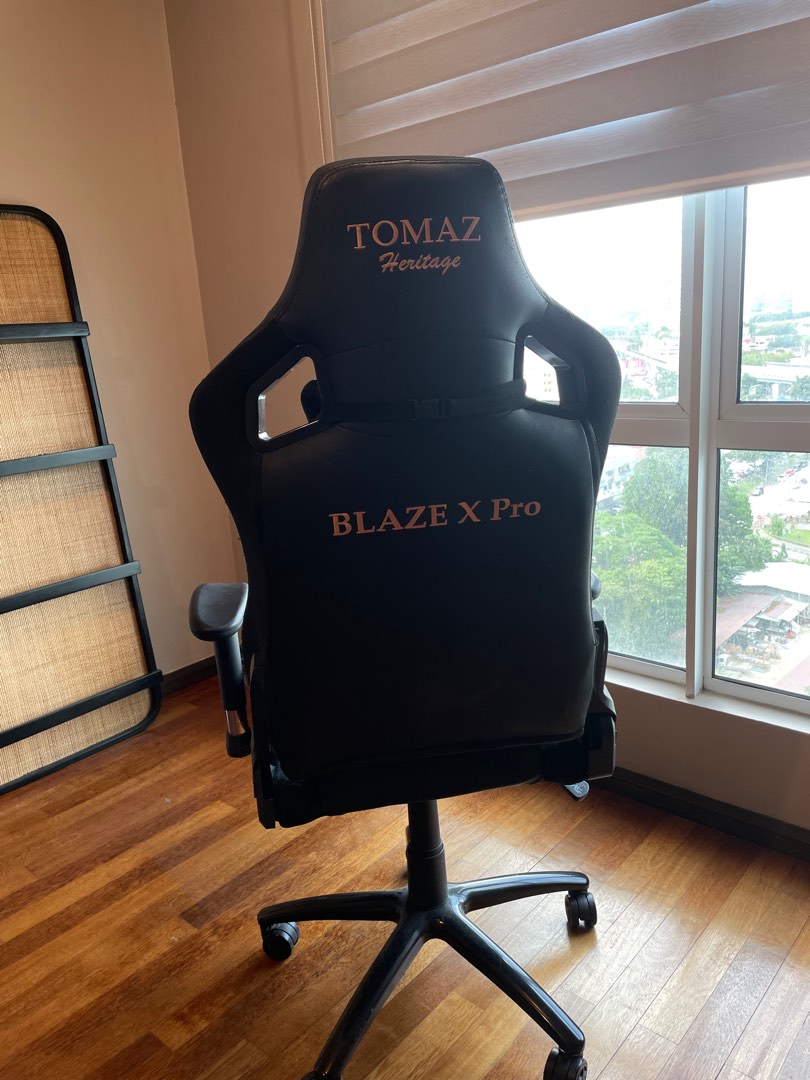 Tomaz Blaze X Pro Chair, Furniture & Home Living, Furniture, Chairs on ...