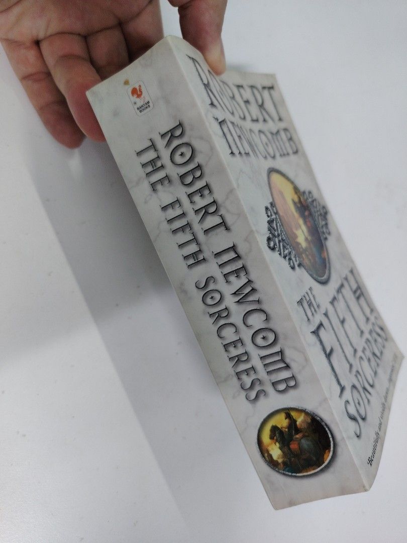 [Used] The Fifth Sorceress by Robert Newcomb (Epic Fantasy / Sci-Fi ...