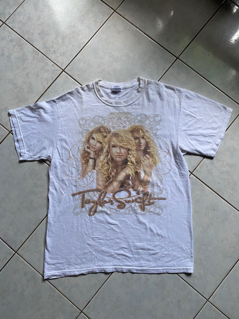 Vintage Taylor Swift, Men's Fashion, Tops & Sets, Tshirts & Polo Shirts ...