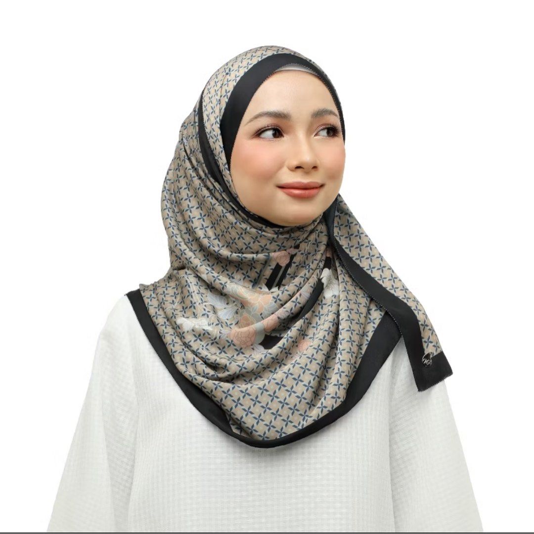 Waarna Raya 2024 Shawl, Women's Fashion, Muslimah Fashion, Hijabs on ...