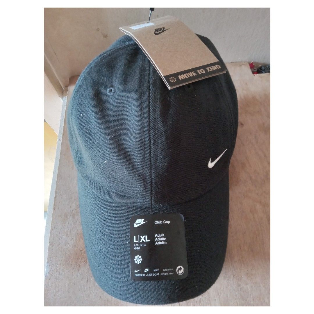 40% off. Authentic Nike Dri-Fit Club Structured Swoosh Cap. Size 7 ...
