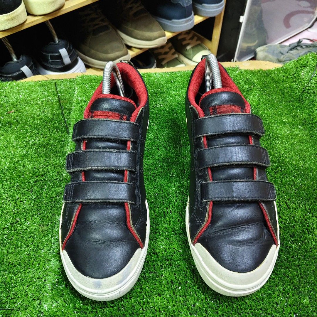 Adidas Brasic Light Velcro, Men's Fashion, Footwear, Sneakers on Carousell