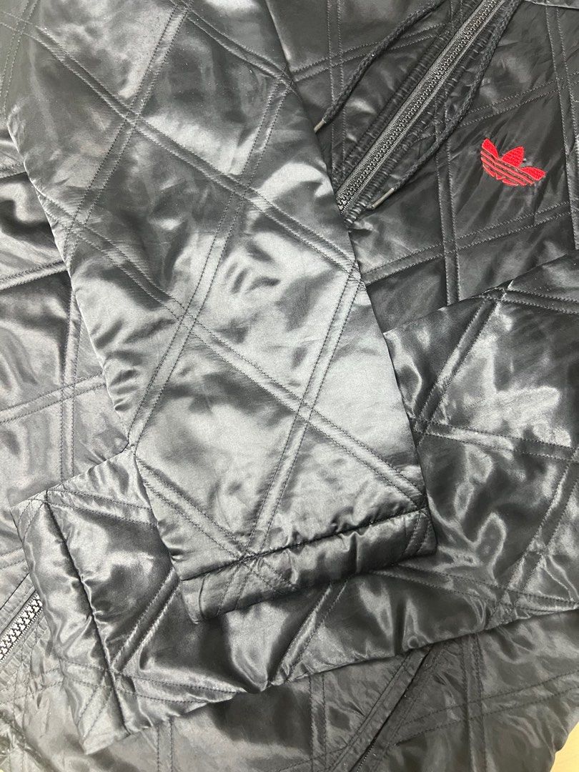 ADIDAS BUNGA LIGHT PUFFER, Men's Fashion, Coats, Jackets and Outerwear ...