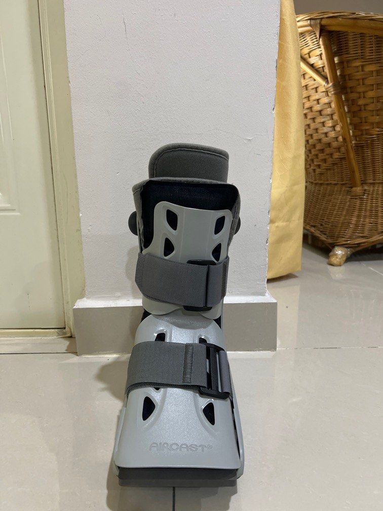 AIRCAST AIRSELECT SHORT MEDIUM, Health & Nutrition, Braces, Support ...