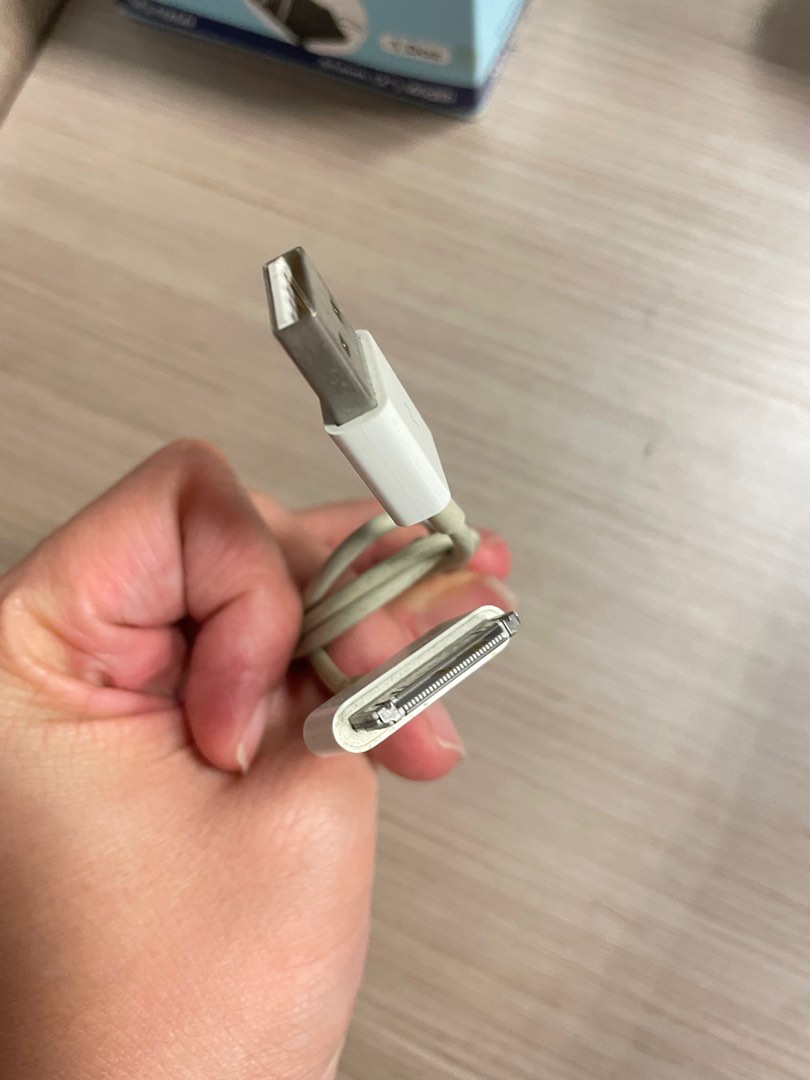 Apple iPad connector, Computers & Tech, Parts & Accessories, Cables ...