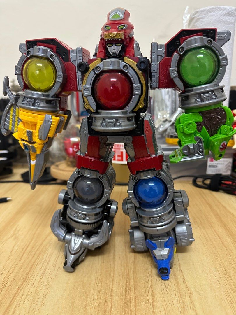 Bandai DX Uchuu Sentai Kyuranger RyuTei KyurenOh Power Rangers Megazord ...