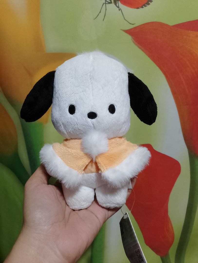 Brandnew Sanrio Pochacco (A/ yellow & C/ orange) Fluffy Poncho ...