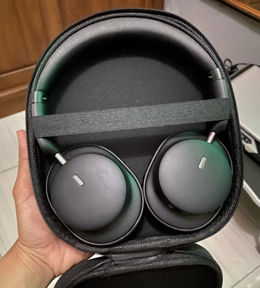 Casing Tempat Penyimpanan Pelindung Earphone Headset Headphone ...