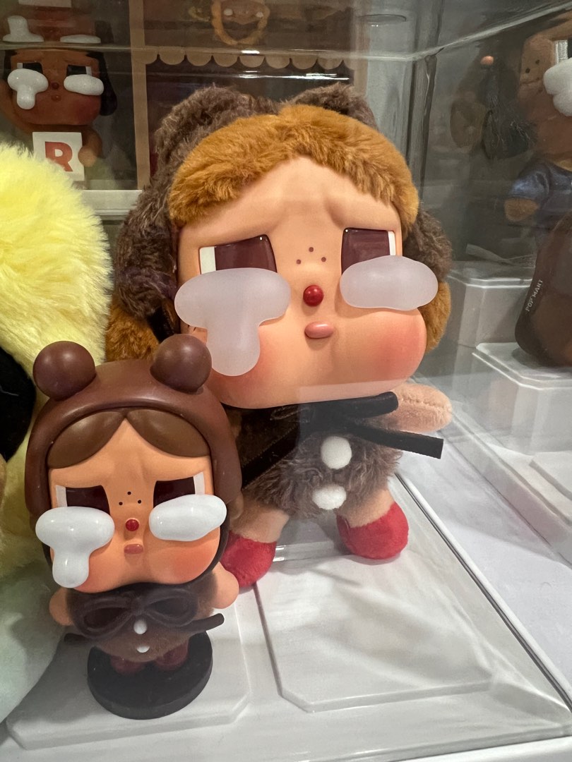 CryBaby Bear Love Makes Us Cry Plush Vinyl Figurine, Hobbies & Toys ...