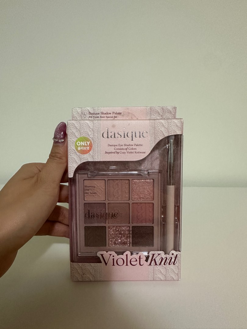Daisque eyeshadow palette #16 violet knit special set , 美容＆個人護理, 健康及美容 ...