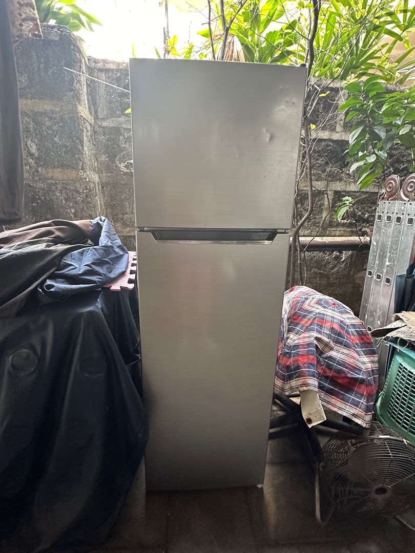 EVEREST 2-door 6.1 cu ft. 168L Refrigerator, TV & Home Appliances ...