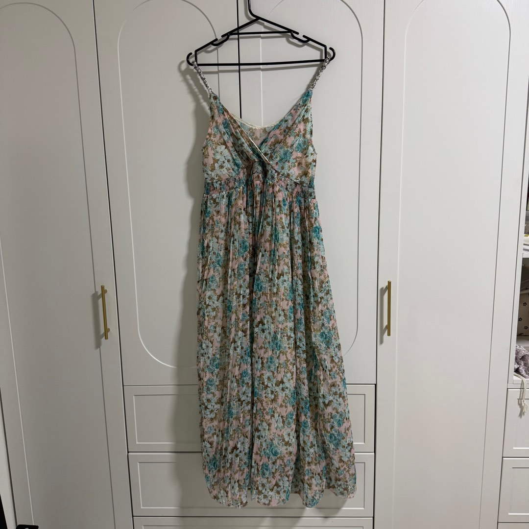 Floral Maxi Dress, Women's Fashion, Dresses & Sets, Dresses on Carousell