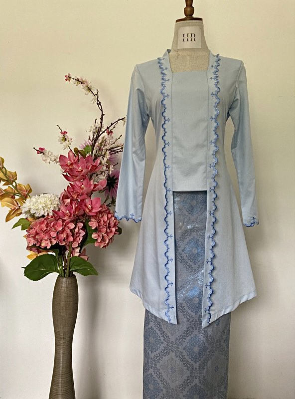 Hanna Rauda Kebaya Songket, Women's Fashion, Muslimah Fashion, Baju ...