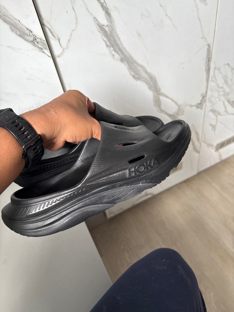 Hoka Sliders, Women's Fashion, Footwear, Sandals on Carousell