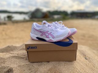 Kasut sukan asics, Women's Fashion, Footwear, Sneakers on Carousell