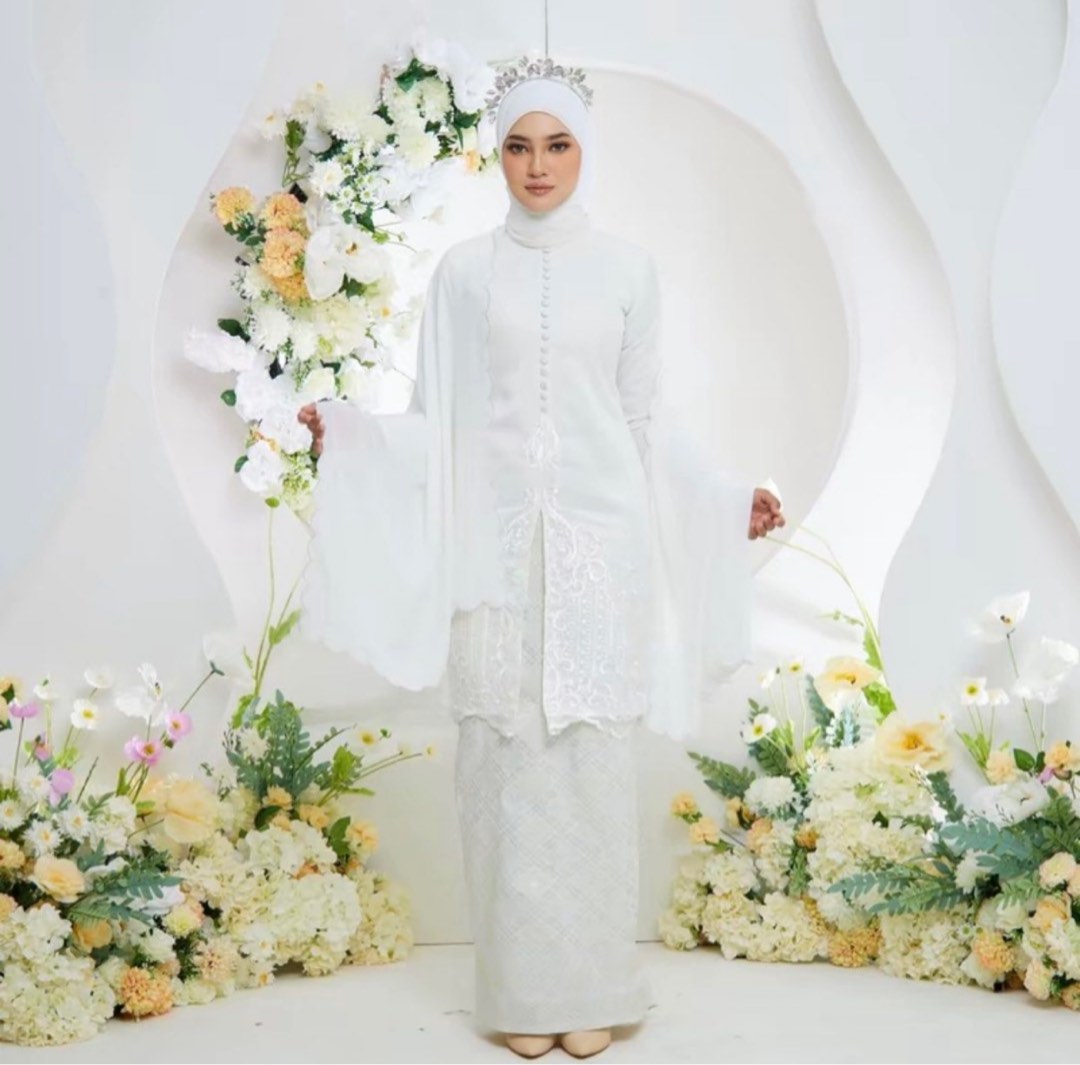 Kebaya Labuh Off White Kurung Songket Liyana Collection, Women's ...