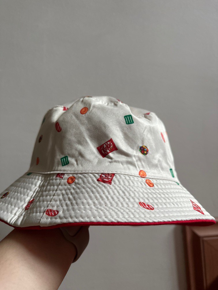 Kitkat X Candy Crush Fishermen Hat Reversible, Men's Fashion, Watches ...
